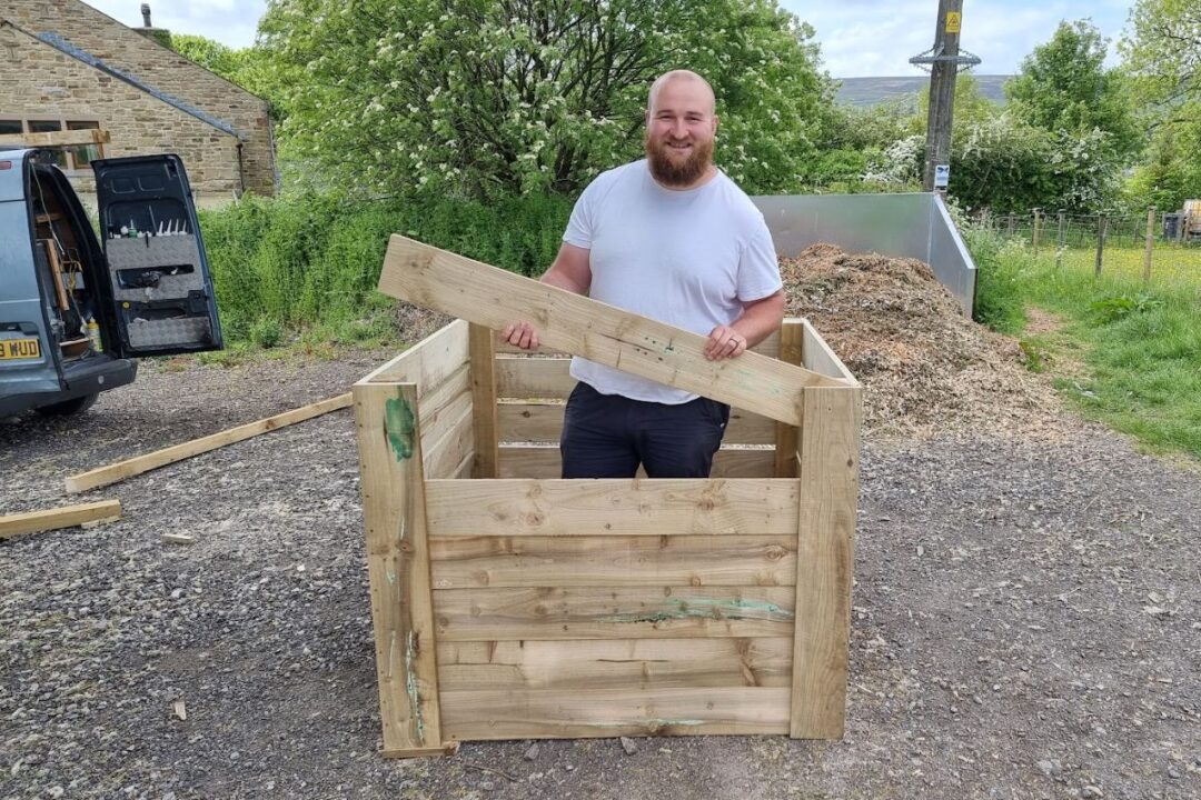 How to Build your own Compost Bin - Patient Gardener